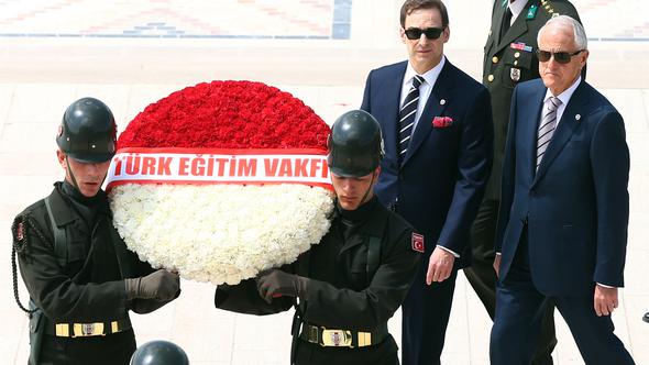 TEV 50’inci yılı ‘Ata'ya umut ziyareti’; Ömer Koç: Cumhuriyete bütün ...